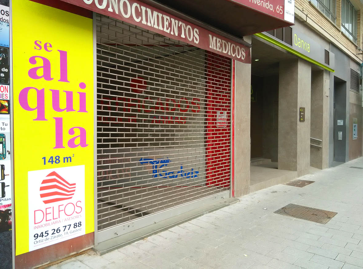 Rótulo para vender local en la Avenida. | Rotulos Korkuera